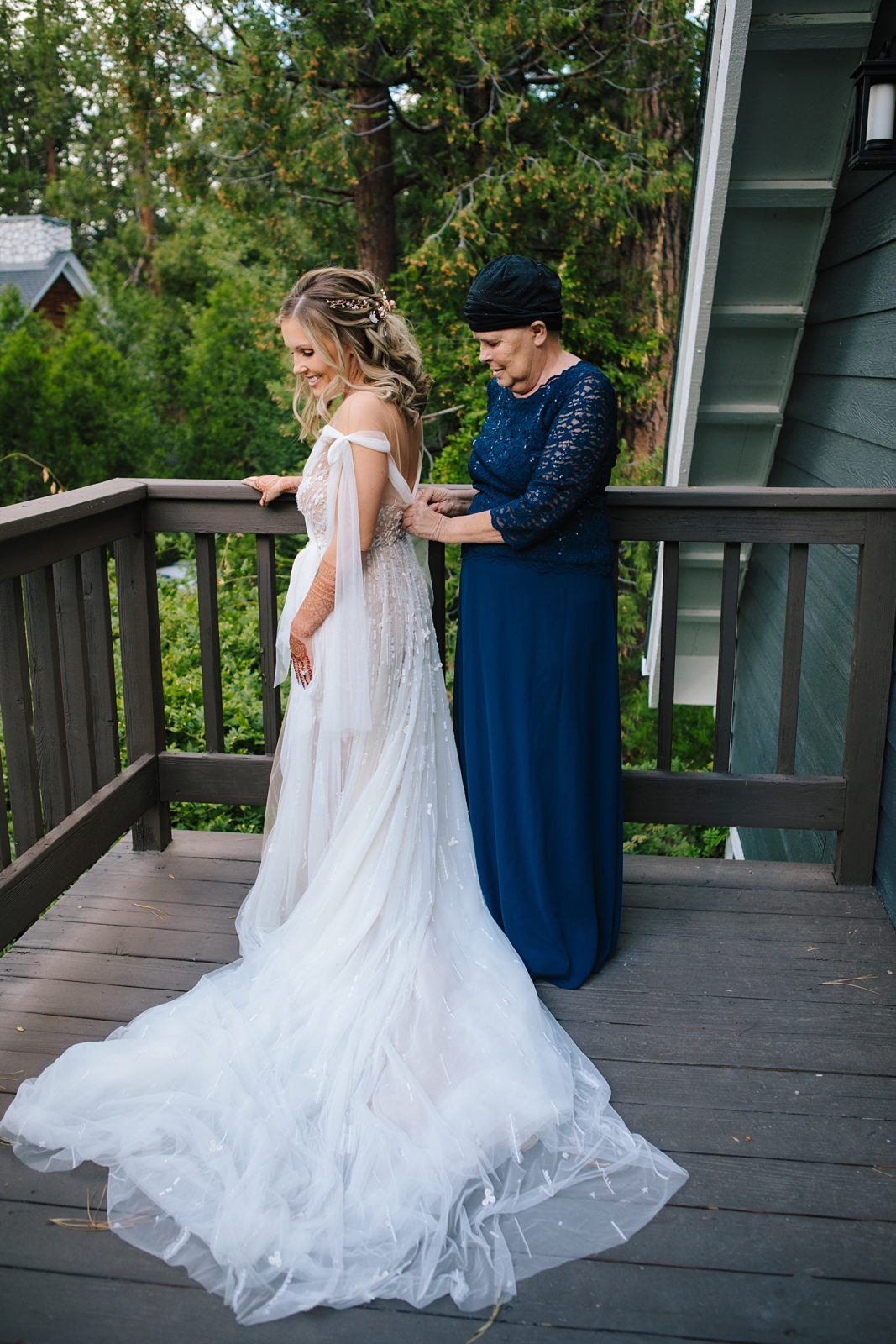 Romantic Idyllwild Forest Elopement with Family | Jenn Whalen